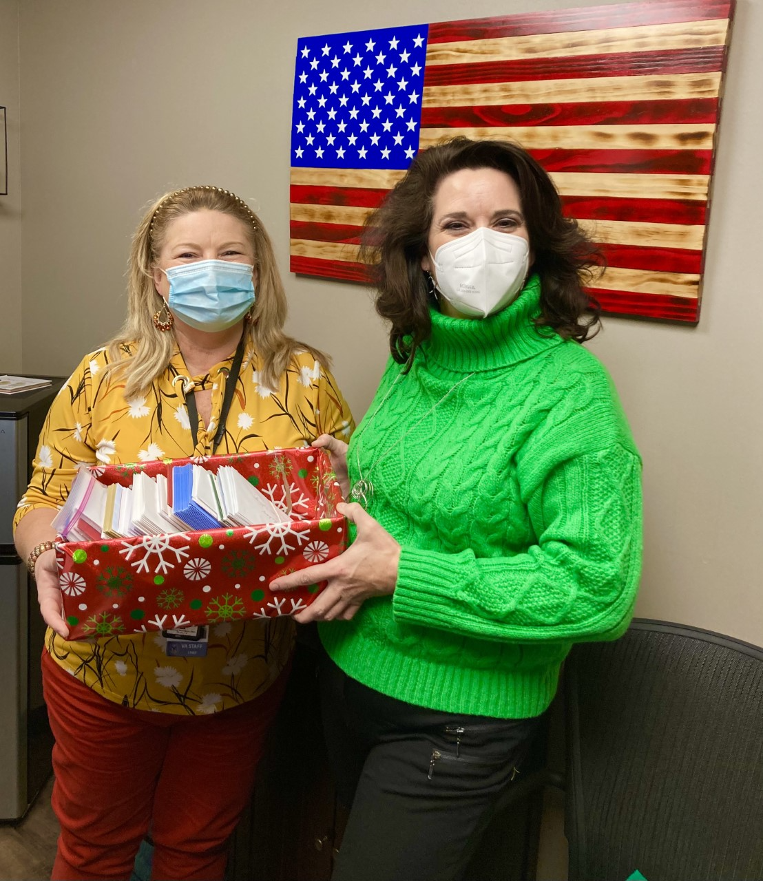 SSC Delivers Holiday Cards to VA Hospital